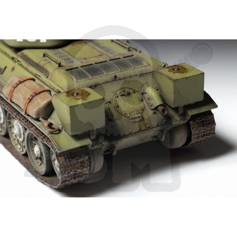 Battle-Models > 1:35 Soviet Medium Tank T-34/76 Mod.1942